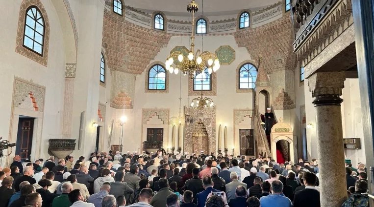 Muslimani obilježavaju Ramazanski bajram - Moj džemat